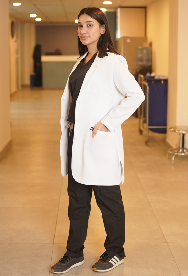 48483370 - ombre women lab coat l